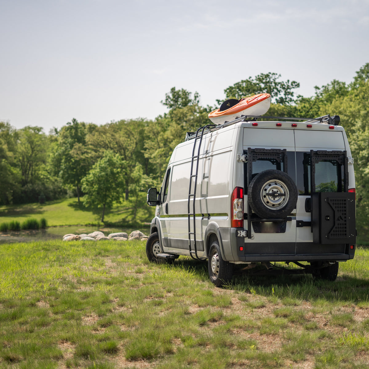 Mullet Mount | Black River | B-Van Accessories